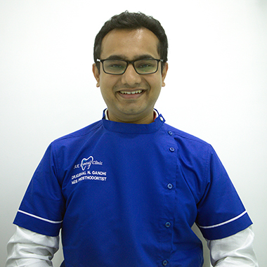 How Smoking and Tobacco Affect Your Teeth | AK Dental Clinic